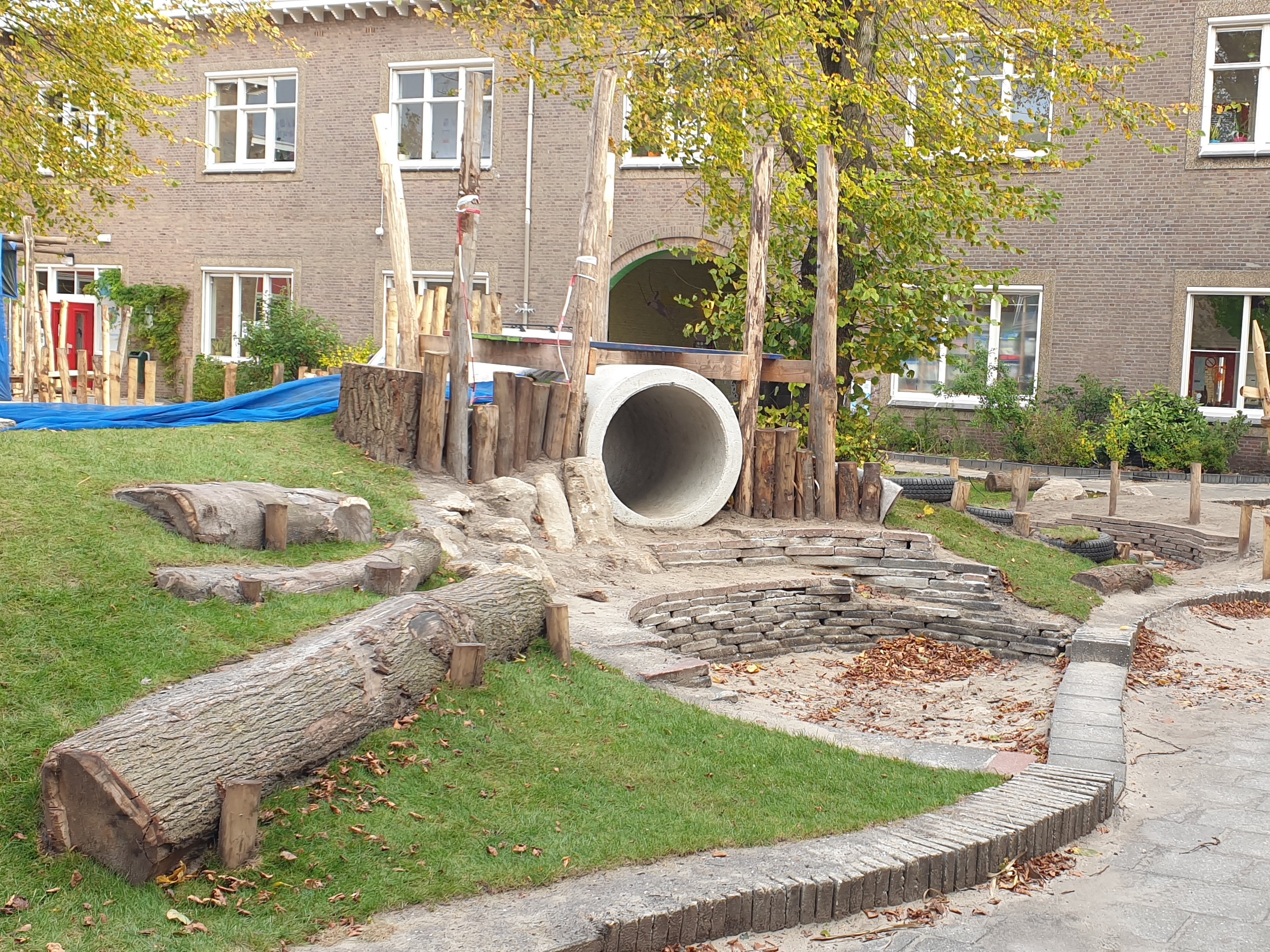 Groen blauwe schoolpleinen Kindcentrum – moniquerijksen